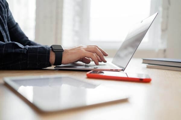 Köp lagerbolag enkelt & smidigt - Slipp Redovisning